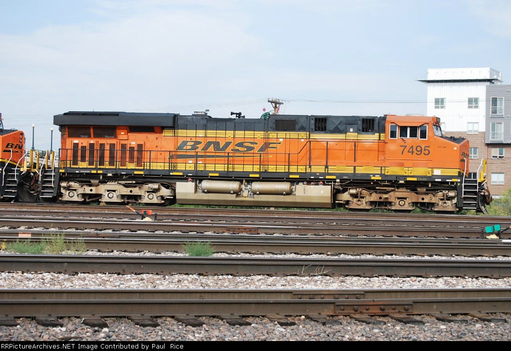 BNSF 7495